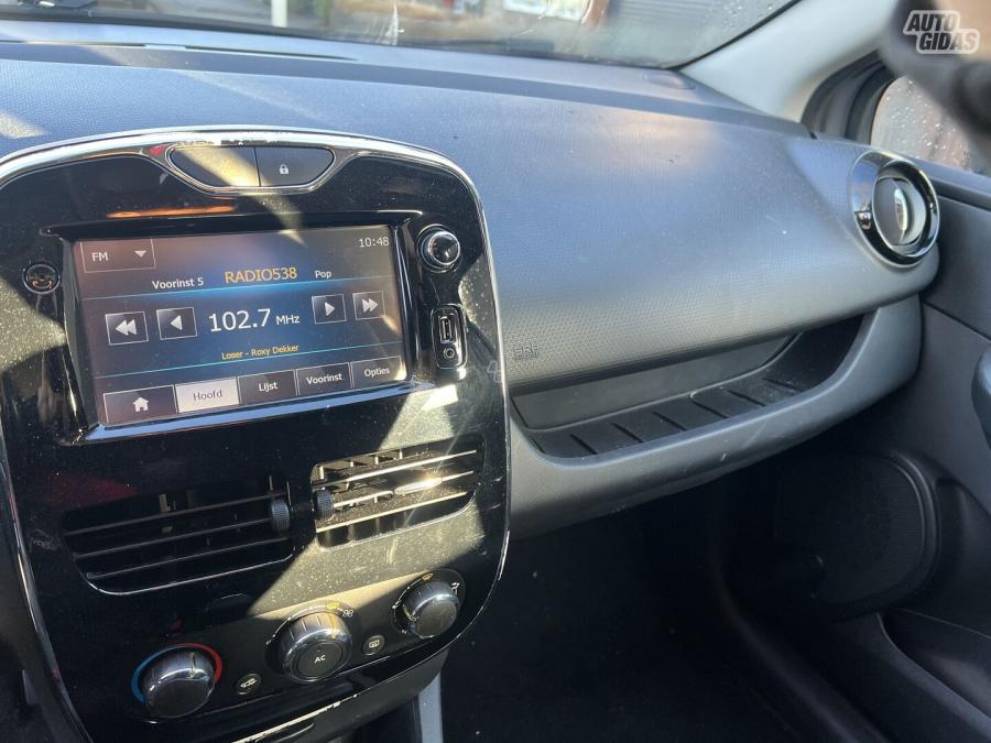 Pelēks Renault Clio 2015 Kauņa, ar dzinēja tilpumu 1.50 L un nobraukumu 265 tūkst. km par 3550 €, foto 11 vietnē AUTOMOTO.COM.LV