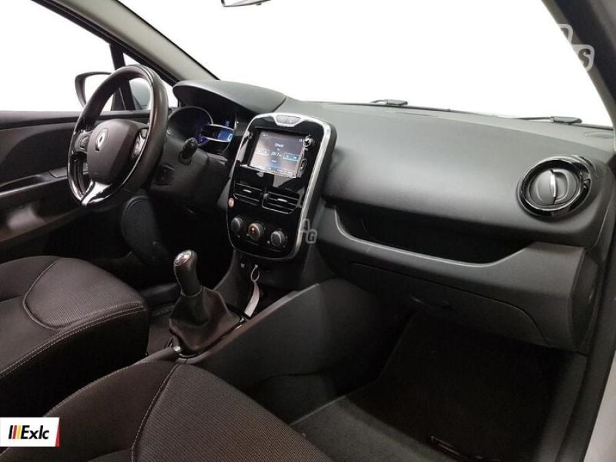 Grey Renault Clio 2015 in Vilnius, with an engine capacity of 1.50 L and mileage of 215 thousand km for 4600 €, photo 1 on AUTOMOTO.COM.LV