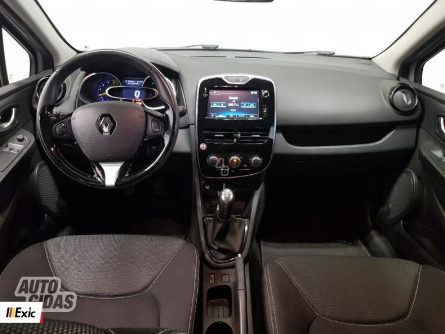 Grey Renault Clio 2015 in Vilnius, with an engine capacity of 1.50 L and mileage of 215 thousand km for 4600 €, photo 3 on AUTOMOTO.COM.LV