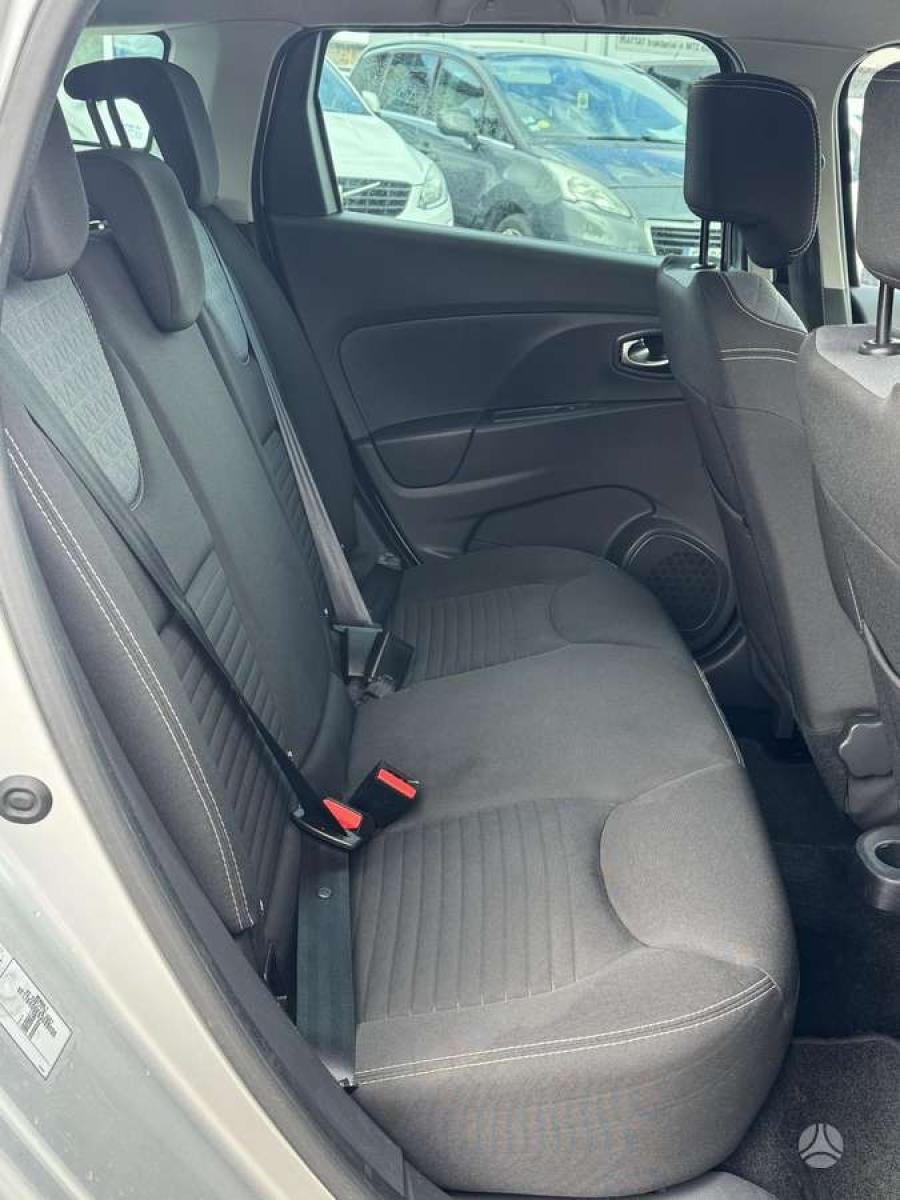Pelēks Renault Clio 2015 Tauragė, ar dzinēja tilpumu 1.20 L un nobraukumu 130 tūkst. km par 5500 €, foto 12 vietnē AUTOMOTO.COM.LV