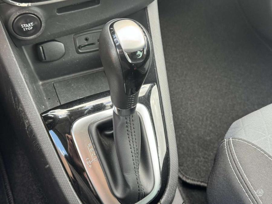 Pelēks Renault Clio 2015 Tauragė, ar dzinēja tilpumu 1.20 L un nobraukumu 130 tūkst. km par 5500 €, foto 18 vietnē AUTOMOTO.COM.LV