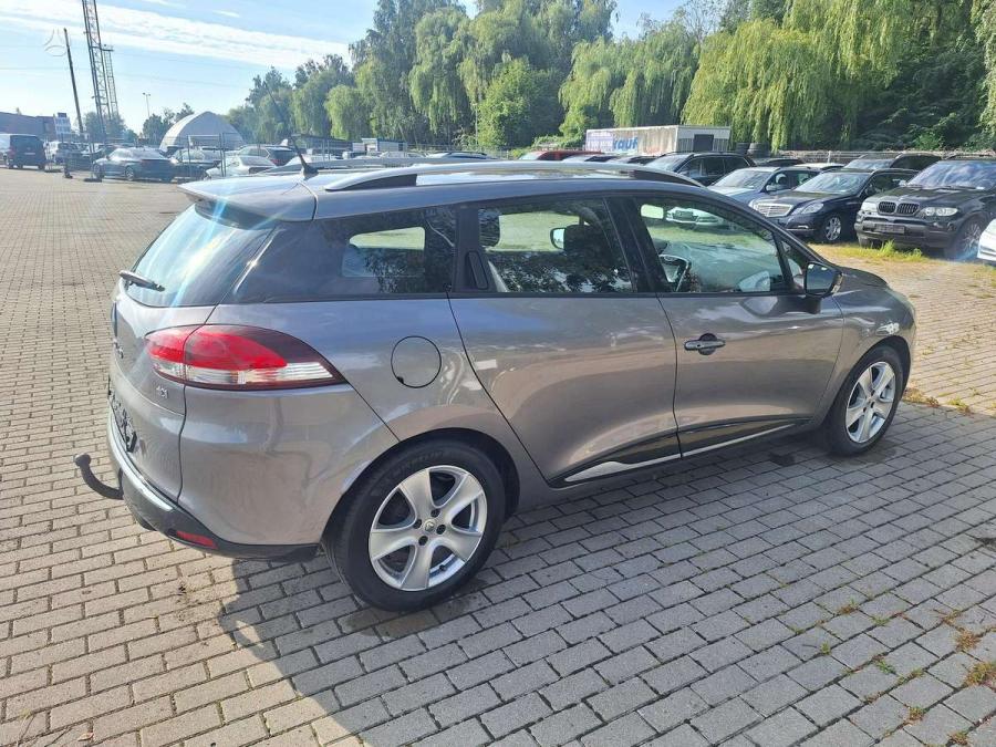 Pelēks Renault Clio 2015 Marijampole, ar dzinēja tilpumu 1.46 L un nobraukumu 267 tūkst. km par 4000 €, foto 9 vietnē AUTOMOTO.COM.LV