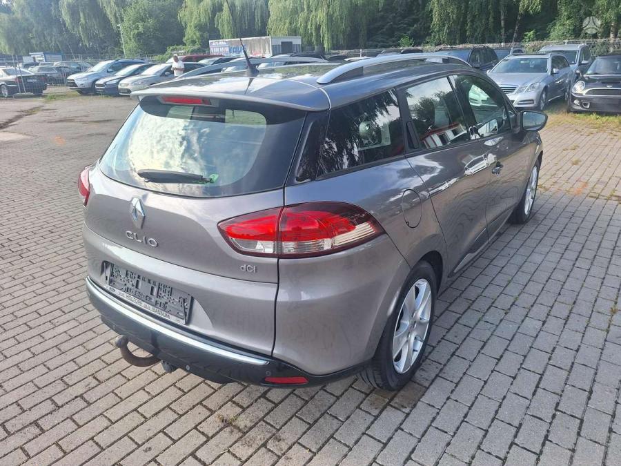 Pelēks Renault Clio 2015 Marijampole, ar dzinēja tilpumu 1.46 L un nobraukumu 267 tūkst. km par 4000 €, foto 21 vietnē AUTOMOTO.COM.LV