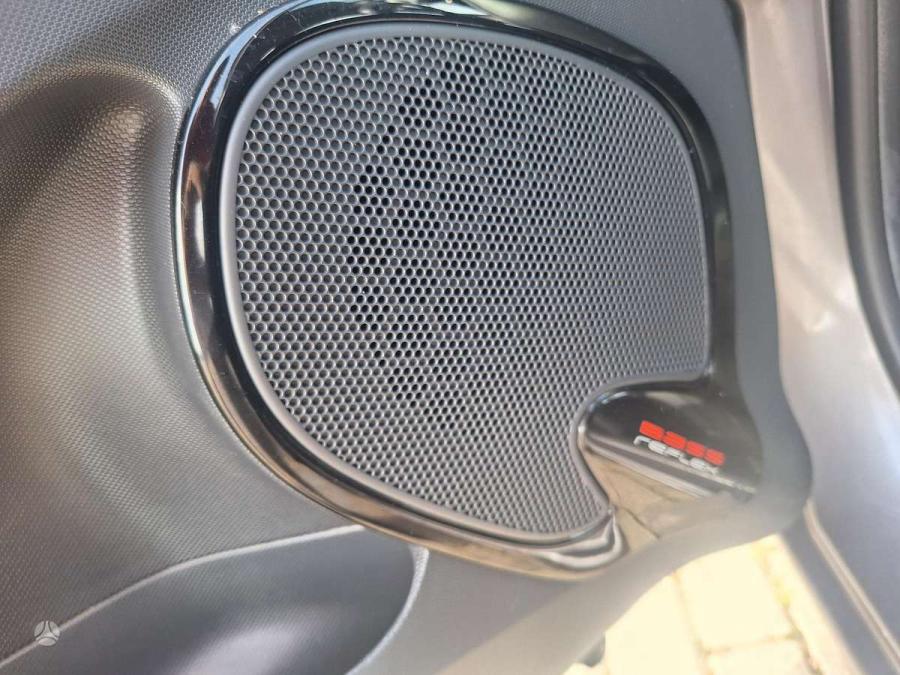 Pelēks Renault Clio 2015 Marijampole, ar dzinēja tilpumu 1.46 L un nobraukumu 267 tūkst. km par 4000 €, foto 26 vietnē AUTOMOTO.COM.LV