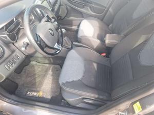 Pelēks Renault Clio 2015 Marijampole, ar dzinēja tilpumu 1.46 L un nobraukumu 267 tūkst. km par 4000 €, foto 27 vietnē AUTOMOTO.COM.LV