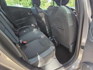 Pelēks Renault Clio 2016 Tauragė, ar dzinēja tilpumu 1.20 L un nobraukumu 140 tūkst. km par 5200 €, foto 18 vietnē AUTOMOTO.COM.LV