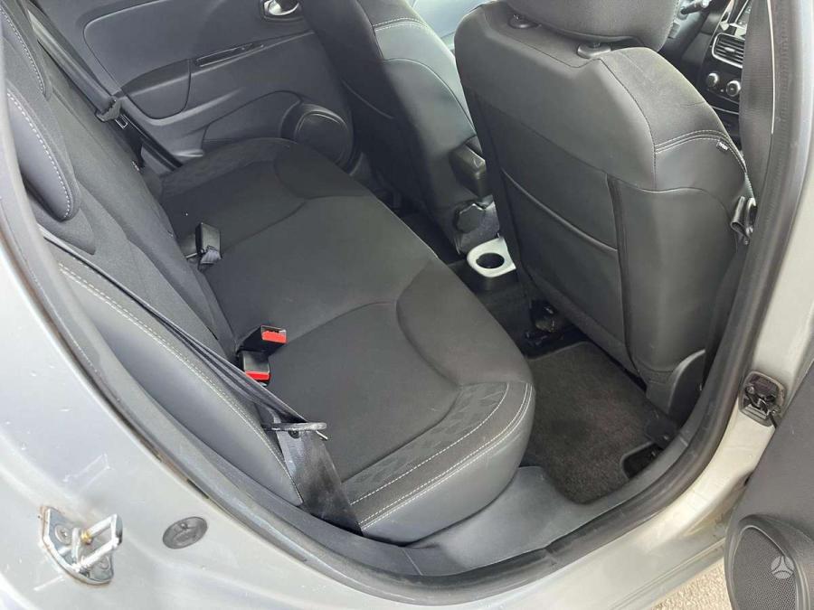 Pelēks Renault Clio 2020 Tauragė, ar dzinēja tilpumu 0.90 L un nobraukumu 240 tūkst. km par 4600 €, foto 7 vietnē AUTOMOTO.COM.LV
