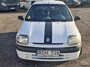 Renault Clio 1998 Panevēža, ar dzinēja tilpumu 1.20 L un nobraukumu 104 tūkst. km par 900 €, foto  vietnē AUTOMOTO.COM.LV