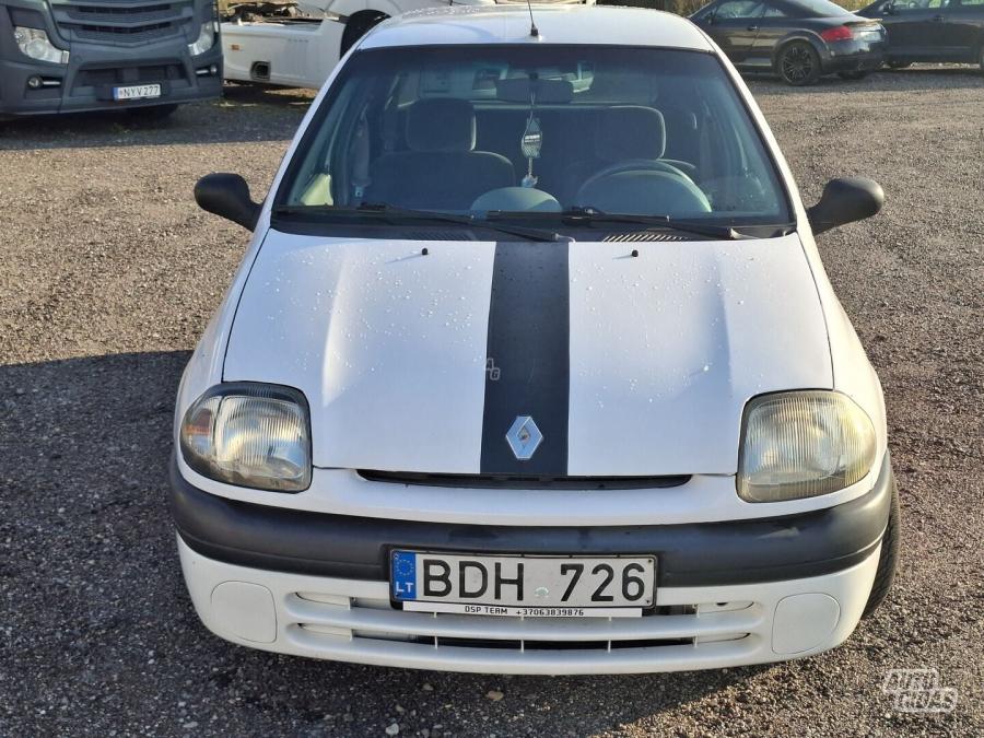 Renault Clio 1998 Panevēža, ar dzinēja tilpumu 1.20 L un nobraukumu 104 tūkst. km par 900 €, foto 1 vietnē AUTOMOTO.COM.LV