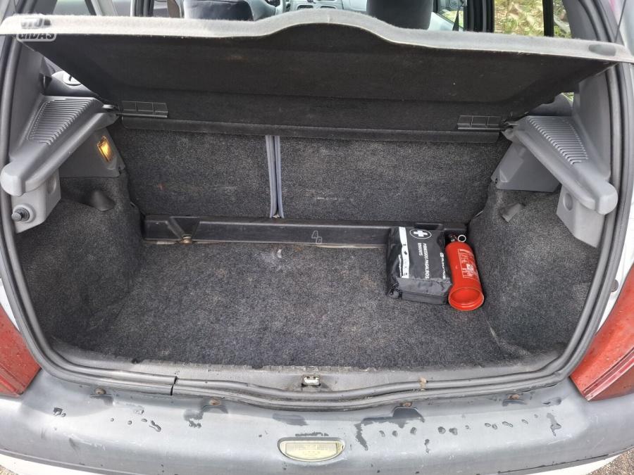 Renault Clio 1998 Panevēža, ar dzinēja tilpumu 1.20 L un nobraukumu 104 tūkst. km par 900 €, foto 12 vietnē AUTOMOTO.COM.LV