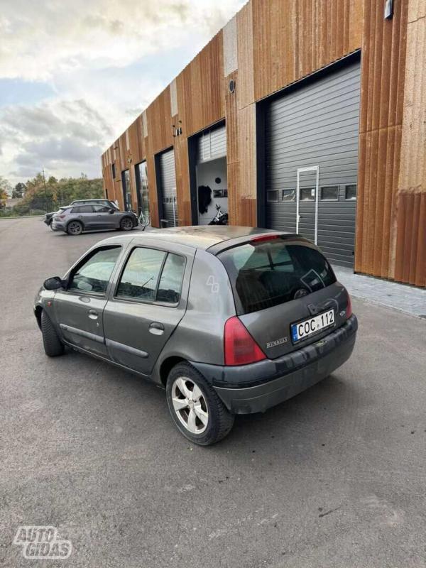 Renault Clio 2001 in Palanga, with an engine capacity of 1.40 L and mileage of 186 thousand km for 399 €, photo 7 on AUTOMOTO.COM.LV