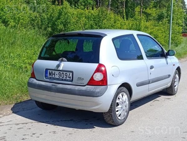 Рено Клио 2002 в Рига, объемом двигателя 1.20 л и пробегом 142 тыс. км за 1000 €, фото 3 на AUTOMOTO.COM.LV