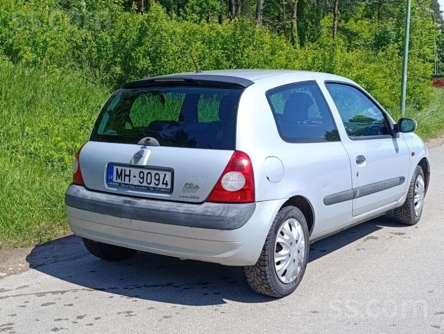 Renault Clio 2002 in Riga, with an engine capacity of 1.20 L and mileage of 142 thousand km for 1000 €, photo 4 on AUTOMOTO.COM.LV