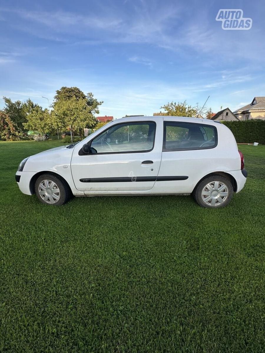 Renault Clio 2003 Marijampole, ar dzinēja tilpumu 1.50 L un nobraukumu 177 tūkst. km par 400 €, foto 4 vietnē AUTOMOTO.COM.LV