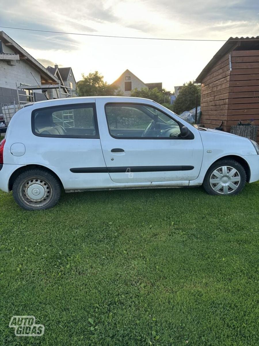 Renault Clio 2003 Marijampole, ar dzinēja tilpumu 1.50 L un nobraukumu 177 tūkst. km par 400 €, foto 7 vietnē AUTOMOTO.COM.LV
