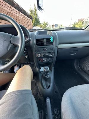 Renault Clio 2003 Marijampole, ar dzinēja tilpumu 1.50 L un nobraukumu 177 tūkst. km par 400 €, foto 9 vietnē AUTOMOTO.COM.LV