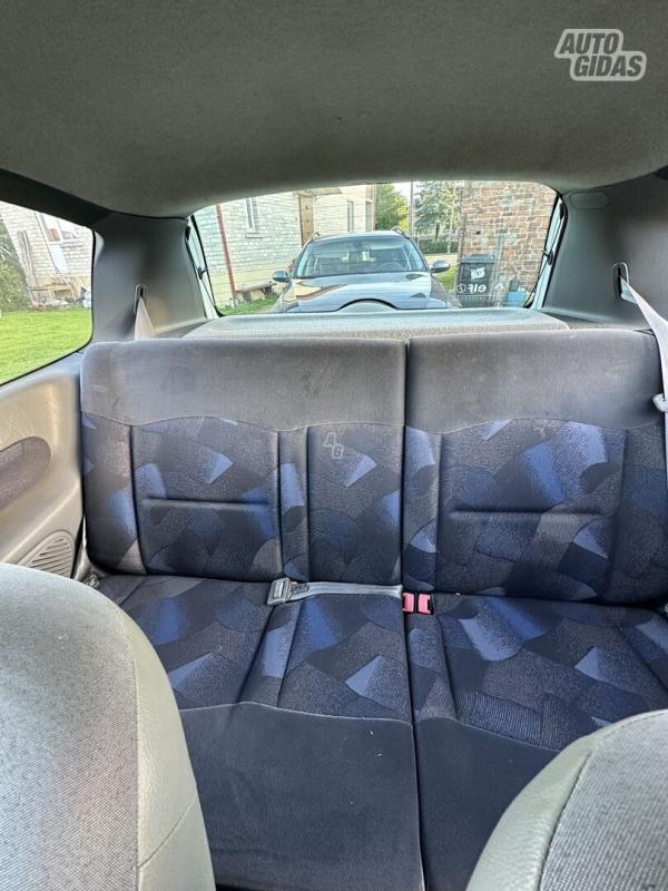Renault Clio 2003 Marijampole, ar dzinēja tilpumu 1.50 L un nobraukumu 177 tūkst. km par 400 €, foto 11 vietnē AUTOMOTO.COM.LV