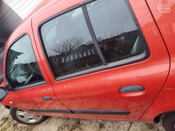 Renault Clio 2004 Alīta, ar dzinēja tilpumu 1.20 L un nobraukumu 177 tūkst. km par 800 €, foto 5 vietnē AUTOMOTO.COM.LV