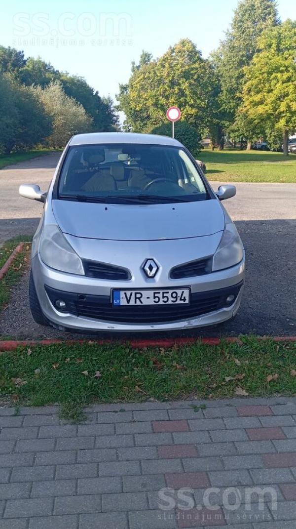 Renault Clio 2005 Rīga, ar dzinēja tilpumu 1.50 L un nobraukumu 278 tūkst. km par 1150 €, foto 6 vietnē AUTOMOTO.COM.LV