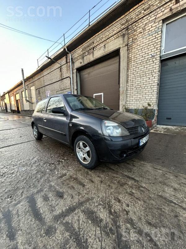 Renault Clio 2005 in Riga, with an engine capacity of 1.20 L and mileage of 318 thousand km for 1100 €, photo 7 on AUTOMOTO.COM.LV