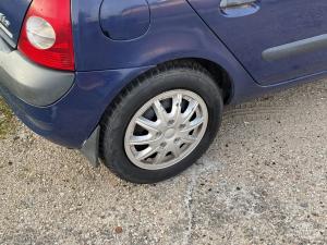 Renault Clio 2005 in Kaunas, with an engine capacity of 1.10 L and mileage of 204 thousand km for 770 €, photo 5 on AUTOMOTO.COM.LV