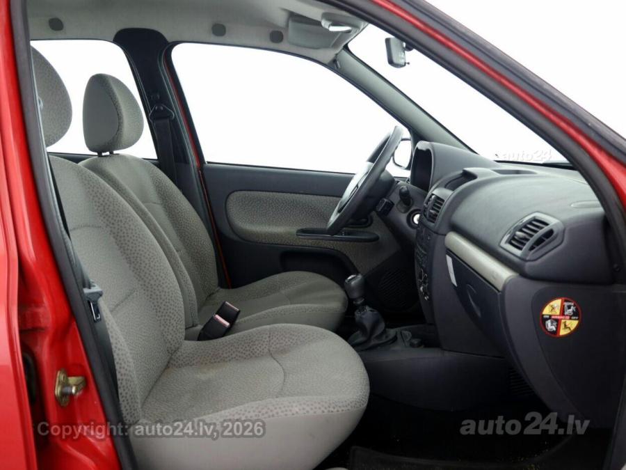 Renault Clio 2006 Tallina, ar dzinēja tilpumu 1.10 L un nobraukumu 124 tūkst. km par 699 €, foto 6 vietnē AUTOMOTO.COM.LV