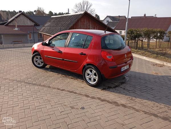 Renault Clio 2006 Ukmergė, ar dzinēja tilpumu 1.50 L un nobraukumu 300 tūkst. km par 880 €, foto 3 vietnē AUTOMOTO.COM.LV