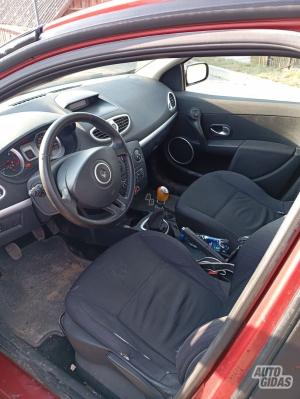 Renault Clio 2006 Ukmergė, ar dzinēja tilpumu 1.50 L un nobraukumu 300 tūkst. km par 880 €, foto 6 vietnē AUTOMOTO.COM.LV