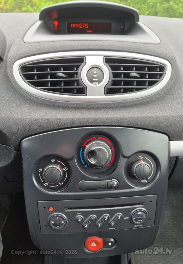 Renault Clio 2006 Tallina, ar dzinēja tilpumu 1.10 L un nobraukumu 277 tūkst. km par 990 €, foto 10 vietnē AUTOMOTO.COM.LV