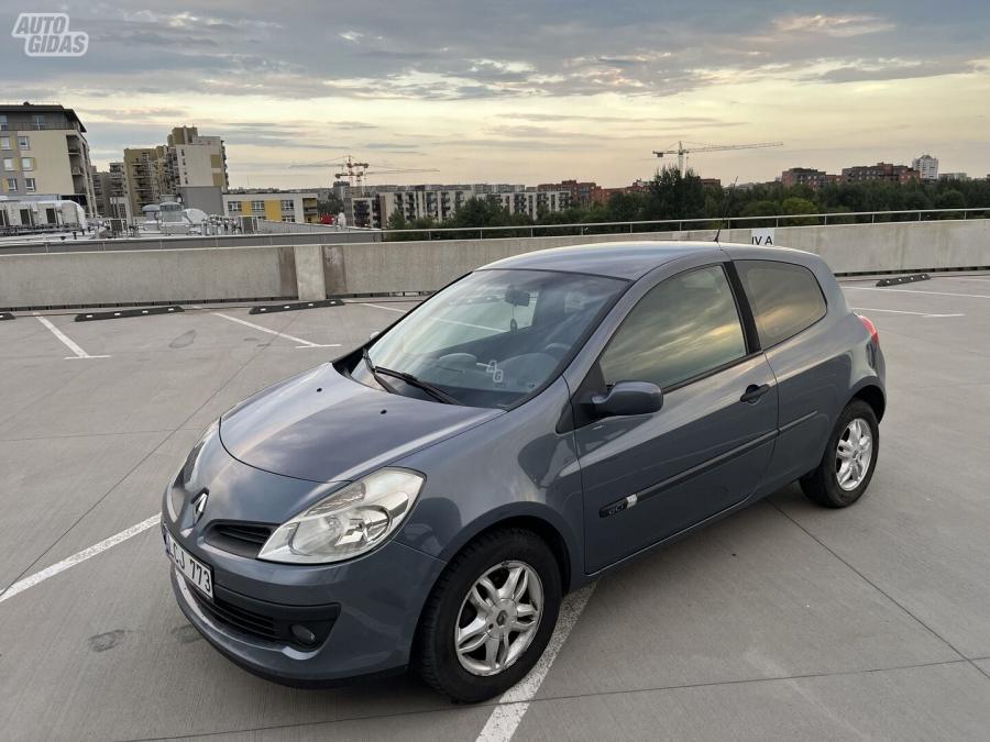 Renault Clio 2006 Viļņa, ar dzinēja tilpumu 1.50 L un nobraukumu 327 tūkst. km par 1380 €, foto 3 vietnē AUTOMOTO.COM.LV