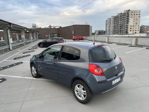 Renault Clio 2006 Viļņa, ar dzinēja tilpumu 1.50 L un nobraukumu 327 tūkst. km par 1380 €, foto 9 vietnē AUTOMOTO.COM.LV