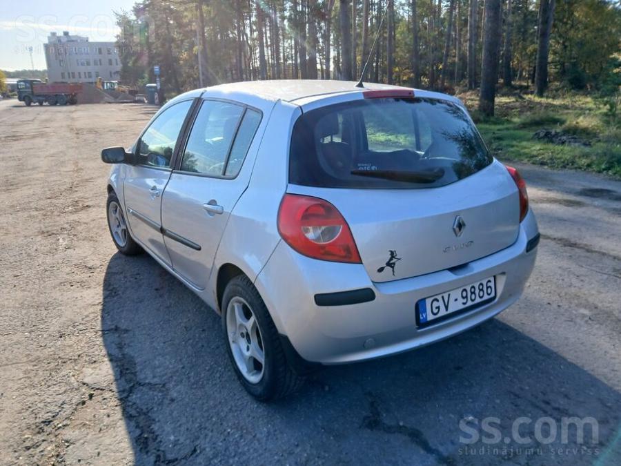 Renault Clio 2007 Rīga, ar dzinēja tilpumu 1.40 L un nobraukumu 180 tūkst. km par 1100 €, foto 2 vietnē AUTOMOTO.COM.LV