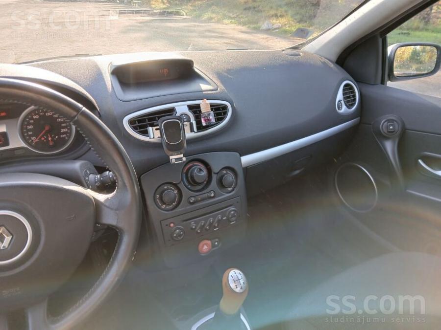 Renault Clio 2007 Rīga, ar dzinēja tilpumu 1.40 L un nobraukumu 180 tūkst. km par 1100 €, foto 4 vietnē AUTOMOTO.COM.LV