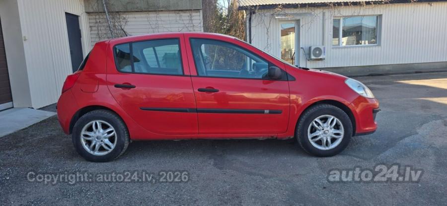 Renault Clio 2007 Tallina, ar dzinēja tilpumu 1.10 L un nobraukumu 337 tūkst. km par 725 €, foto 3 vietnē AUTOMOTO.COM.LV