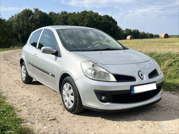Renault Clio 2007 in Marijampole, with an engine capacity of 1.60 L and mileage of 230 thousand km for 850 €, photo 3 on AUTOMOTO.COM.LV