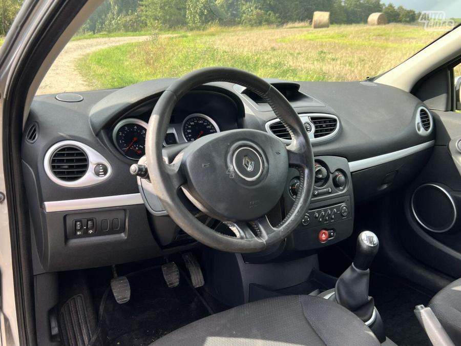 Renault Clio 2007 in Marijampole, with an engine capacity of 1.60 L and mileage of 230 thousand km for 850 €, photo 7 on AUTOMOTO.COM.LV