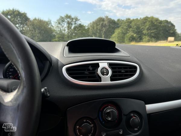 Renault Clio 2007 in Marijampole, with an engine capacity of 1.60 L and mileage of 230 thousand km for 850 €, photo 9 on AUTOMOTO.COM.LV