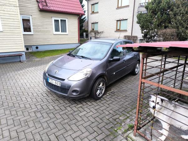 Renault Clio 2009 in Kaunas, with an engine capacity of 1.50 L and mileage of 350 thousand km for 590 €, photo 2 on AUTOMOTO.COM.LV