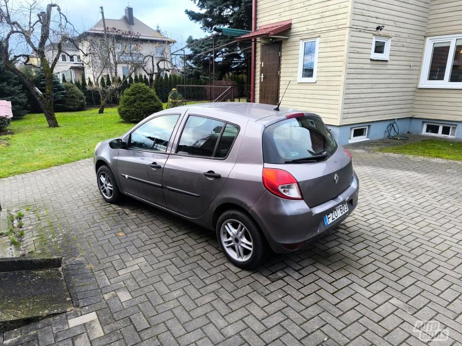 Renault Clio 2009 in Kaunas, with an engine capacity of 1.50 L and mileage of 350 thousand km for 590 €, photo 4 on AUTOMOTO.COM.LV