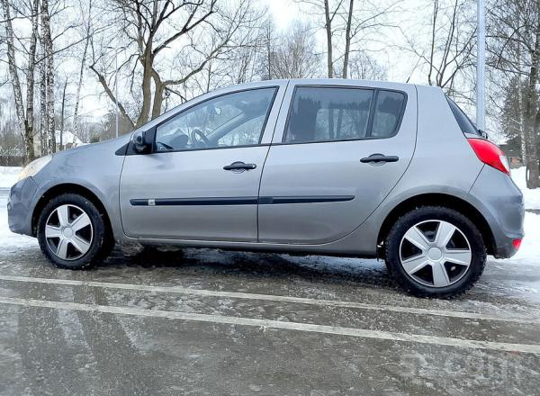 Renault Clio 2009 Rīga, ar dzinēja tilpumu 1.50 L un nobraukumu 270 tūkst. km par 1900 €, foto 3 vietnē AUTOMOTO.COM.LV