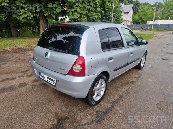 Renault Clio 2010 in Riga, with an engine capacity of 1.50 L and mileage of 353 thousand km for 1350 €, photo 3 on AUTOMOTO.COM.LV