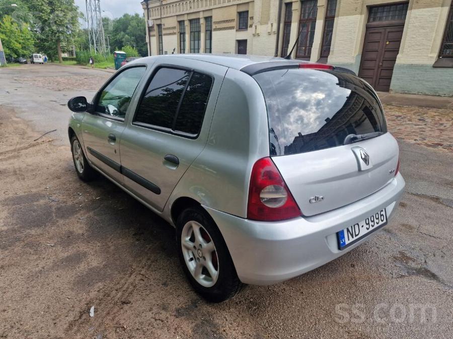Renault Clio 2010 in Riga, with an engine capacity of 1.50 L and mileage of 353 thousand km for 1350 €, photo 4 on AUTOMOTO.COM.LV
