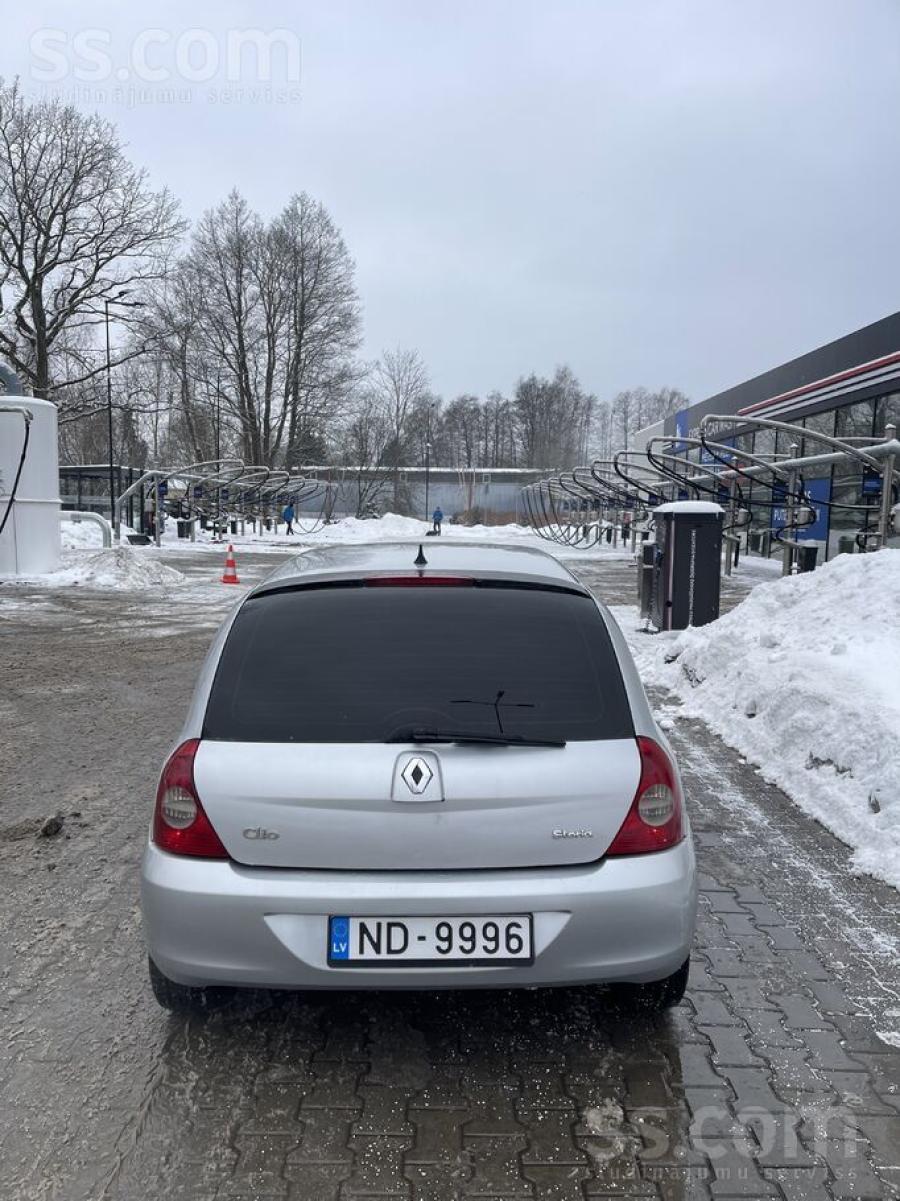 Renault Clio 2010 Rīga, ar dzinēja tilpumu 1.50 L un nobraukumu 360 tūkst. km par 1000 €, foto 4 vietnē AUTOMOTO.COM.LV