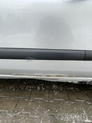 Renault Clio 2010 Rīga, ar dzinēja tilpumu 1.50 L un nobraukumu 360 tūkst. km par 1000 €, foto 6 vietnē AUTOMOTO.COM.LV
