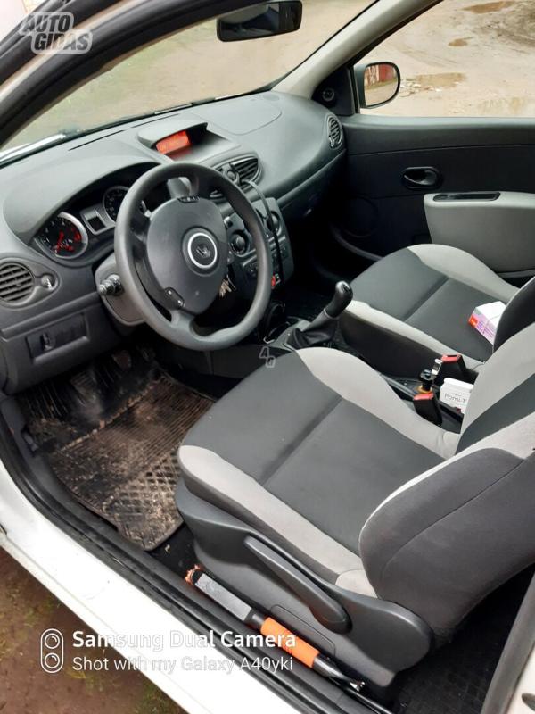 Renault Clio 2011 Ukmergė, ar dzinēja tilpumu 1.50 L un nobraukumu 240 tūkst. km par 1850 €, foto 4 vietnē AUTOMOTO.COM.LV