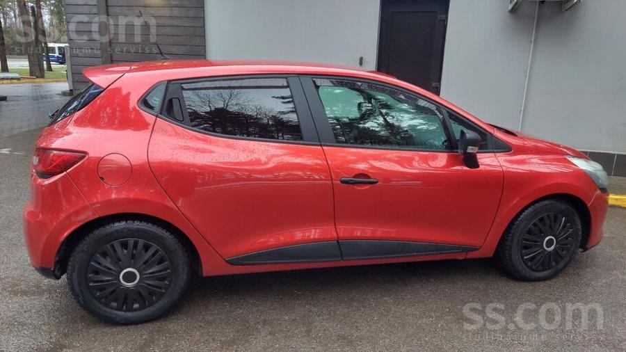 Renault Clio 2015 in Riga, with an engine capacity of 1.50 L and mileage of 261 thousand km for 3990 €, photo 9 on AUTOMOTO.COM.LV