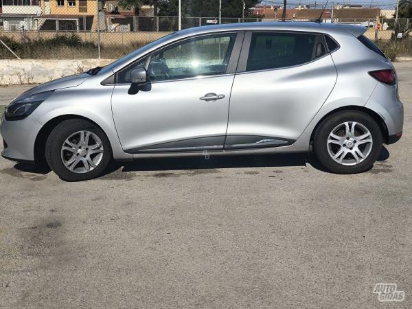 Renault Clio 2015 Viļņa vietnē Renault Clio 2015 Viļņa, ar dzinēja tilpumu 0.90 L un nobraukumu 143 tūkst. km par 3999 €, foto 6 vietnē AUTOMOTO.COM.LV