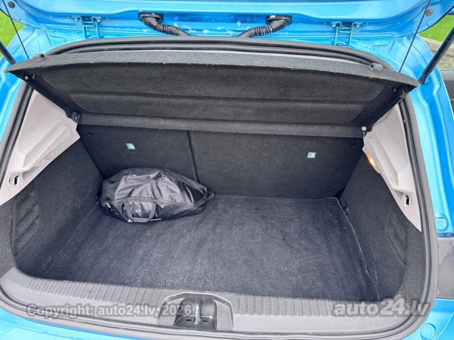 Renault Clio 2020 Tallina, ar dzinēja tilpumu 1.60 L un nobraukumu 137 tūkst. km par 10499 €, foto 4 vietnē AUTOMOTO.COM.LV