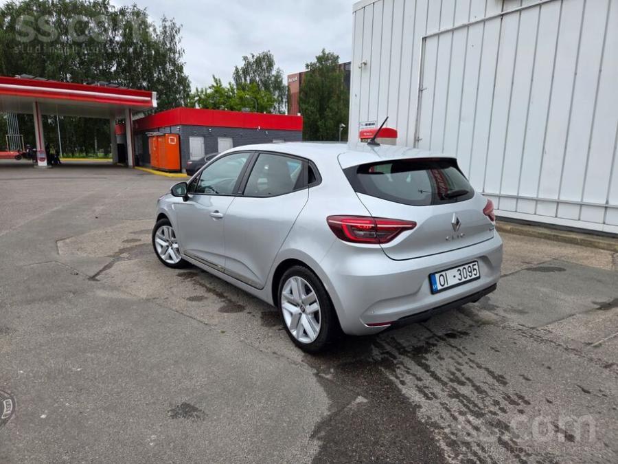 Renault Clio 2021 in Riga, with an engine capacity of 1.60 L and mileage of 87 thousand km for 12900 €, photo 3 on AUTOMOTO.COM.LV
