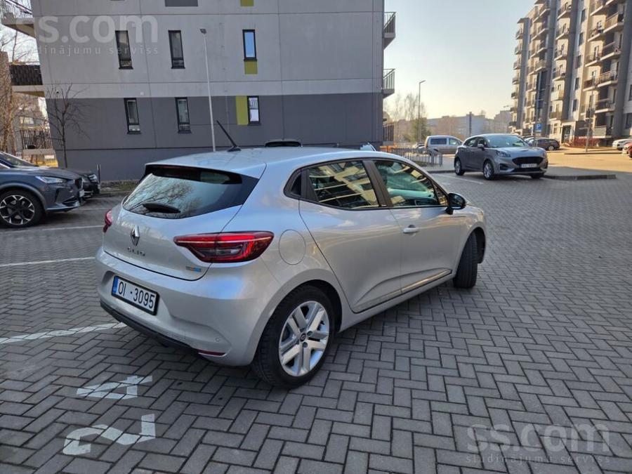Renault Clio 2021 in Riga, with an engine capacity of 1.60 L and mileage of 87 thousand km for 12900 €, photo 4 on AUTOMOTO.COM.LV